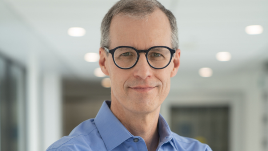 L'Ordre de Montréal remis au docteur Denis-Claude Roy | Centre de ...